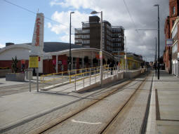 Oldham Central - Danny's Tram Stop Photos: Manchester Metrolink